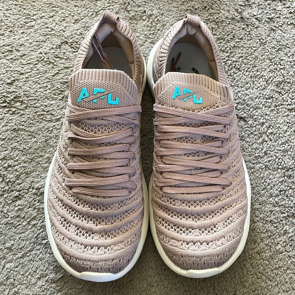 APL | Shoes | Apl Techloom Wave Almondpristinemint Womens Size 5 | Poshmark